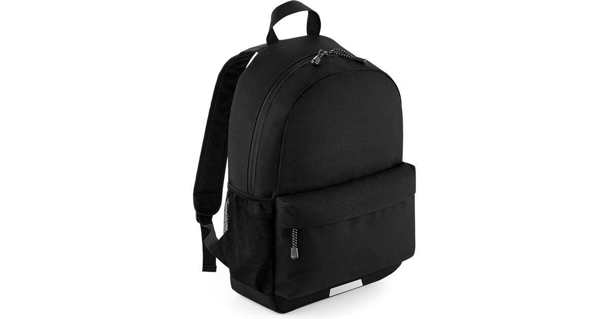 Quadra Academy backpack | Brand Identity